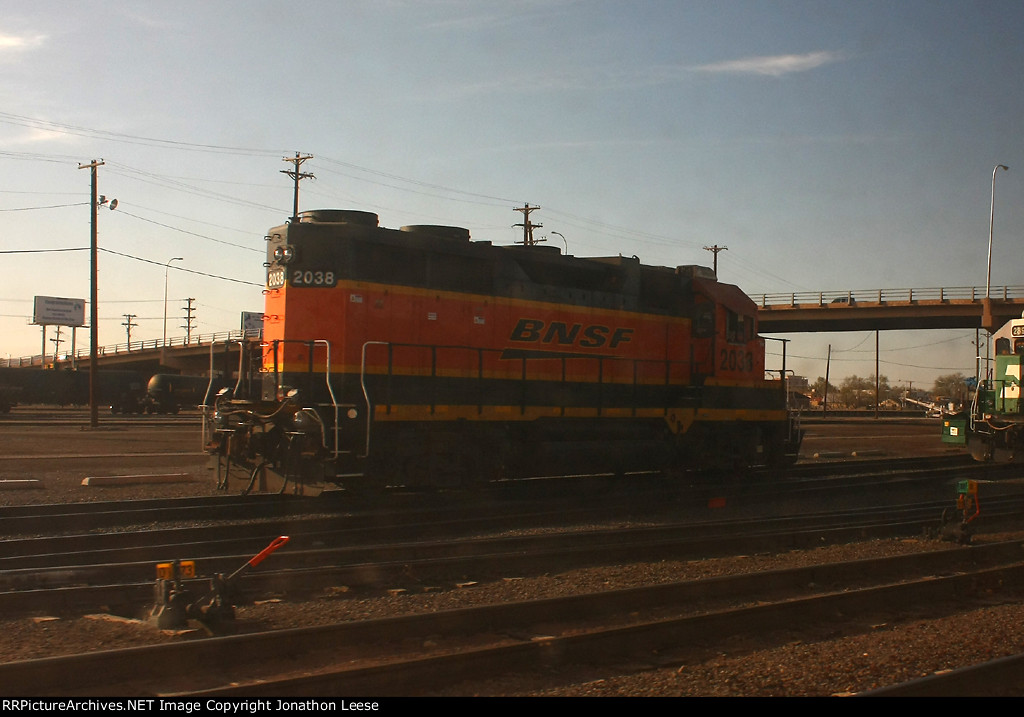 BNSF 2038